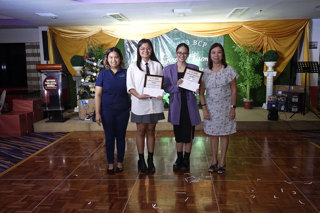 BioteKomiks: How Comic Artists Represent Biotech in the Philippines ...